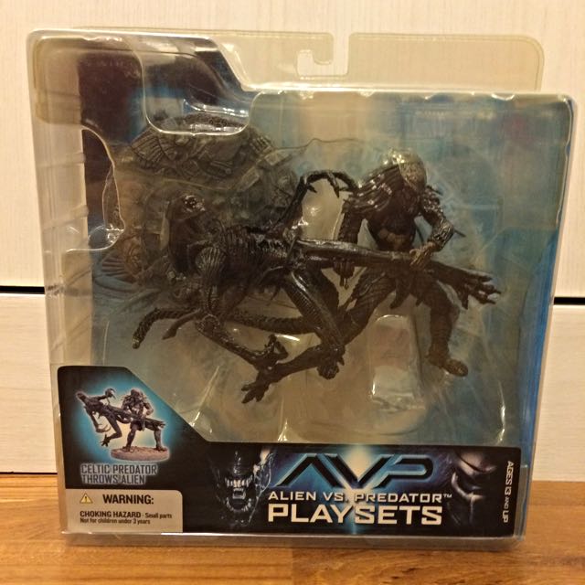 Celtic Predator Throws Alien Action Figure Set (McFarlene), Hobbies ...