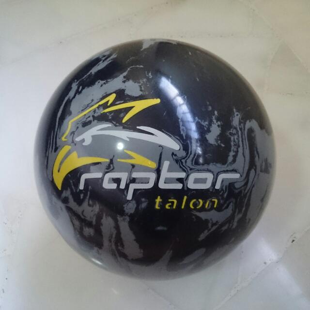 Motiv Raptor Talon Bowling Ball 14.3lbs, Sports Equipment, Sports ...