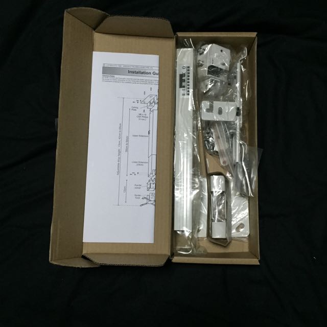 BNIB Remaco Projector Spider bracket PSB-10, Everything Else on Carousell