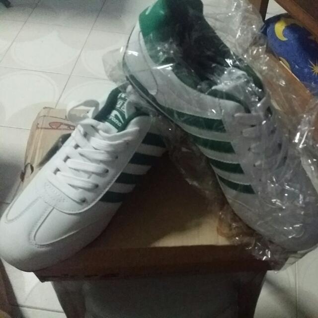 Kronos Shoes, Men's Fashion, Footwear, Sneakers on Carousell