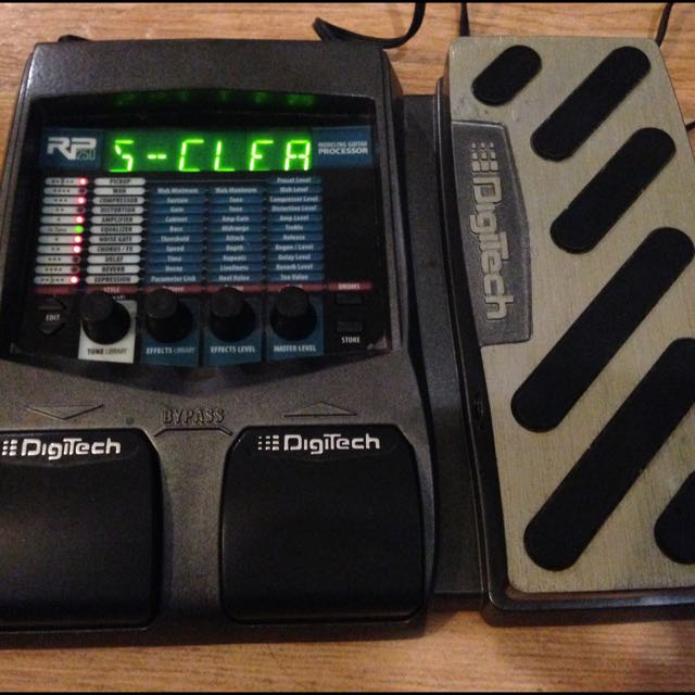 Digitech RP250 & Roland Cube 20X, Hobbies & Toys, Music & Media ...