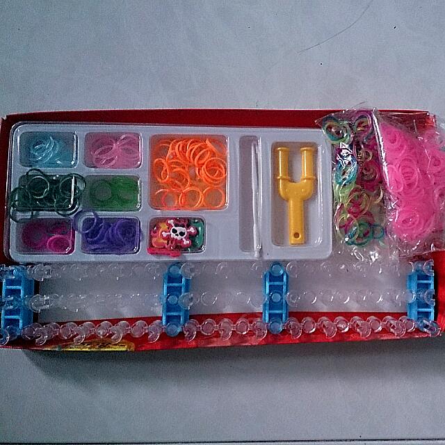 RAINBOW LOOM BOX, Hobbies & Toys, Stationery & Craft, Craft Supplies ...