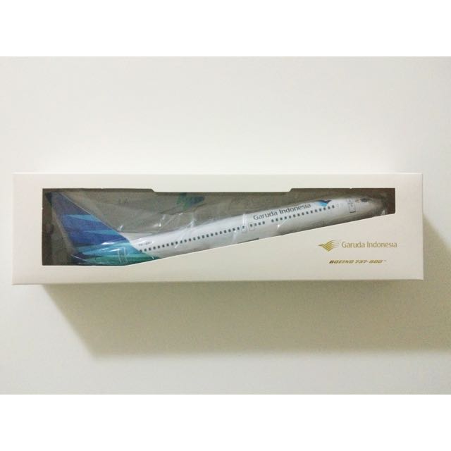 Official Garuda Indonesia Boeing 737-800, Hobbies & Toys, Toys & Games ...