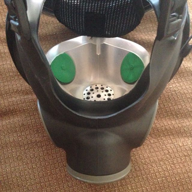 Scott Safety M98 Gas Mask, Everything Else on Carousell