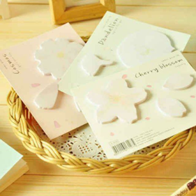 Flower Post Its, Hobbies & Toys, Stationary & Craft on Carousell