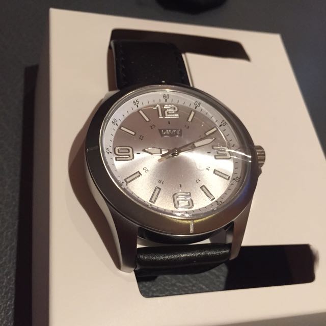 Levi's Watch, Mobile Phones & Gadgets, Wearables & Smart Watches on ...