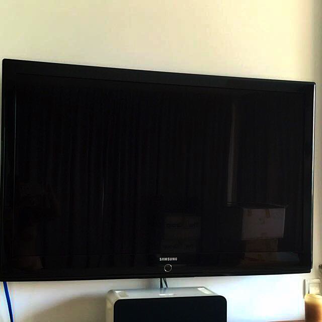Samsung 52" Full HD M8 Series LCD TV, Furniture & Home Living ...