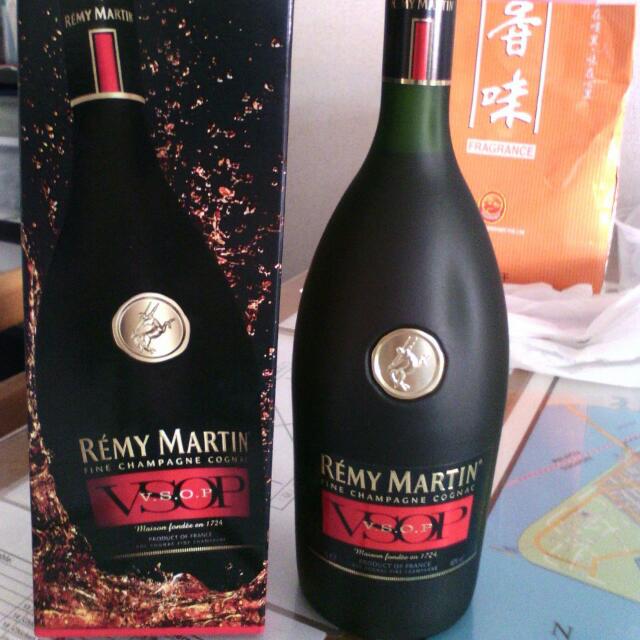 Remy Martin VSOP 1000ml (1 Litre), Men's Fashion, Footwear, Sneakers on Carousell