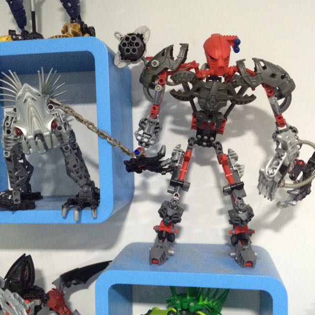 Maxilos and Spinax. (Bionicle), Hobbies & Toys, Toys & Games on Carousell