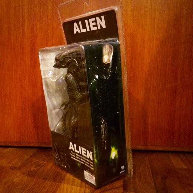 Aliens OFFICIAL 1979 MOVIE CLASSIC Action Figure, Hobbies & Toys, Toys ...