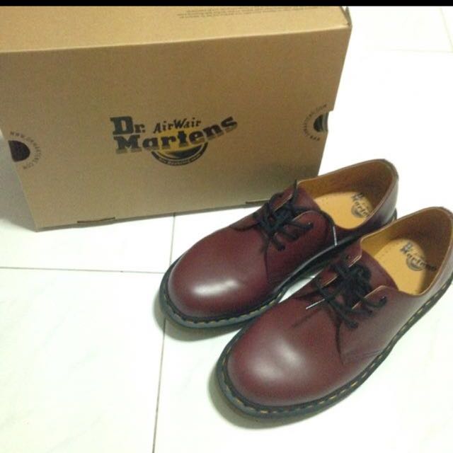 Dr Martens Low Cut, Men's Fashion, Footwear, Boots on Carousell