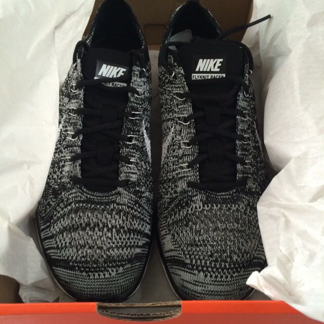 Flyknit Racer Oreo V2, Men's Fashion, Footwear, Sneakers on Carousell