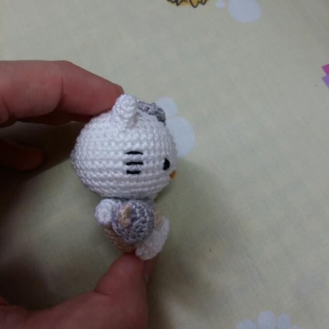 Mini Hello Kitty Crochet, Hobbies & Toys, Stationery & Craft, Handmade ...
