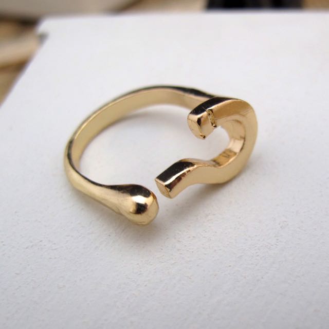 Question Mark ? Ring, Women's Fashion, Jewelry & Organisers, Body ...