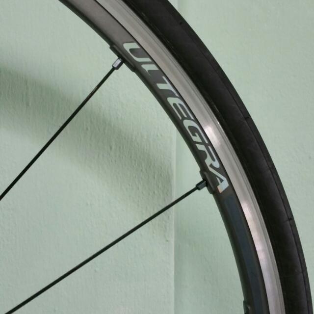 Shimano Ultegra WH-6800 wheel Set (cassette /tyre-can Still Ride more ...