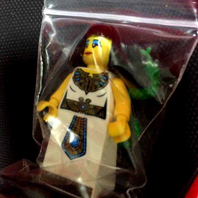 Lego Series 5 Cleopatra Queen, Hobbies & Toys, Toys & Games on Carousell