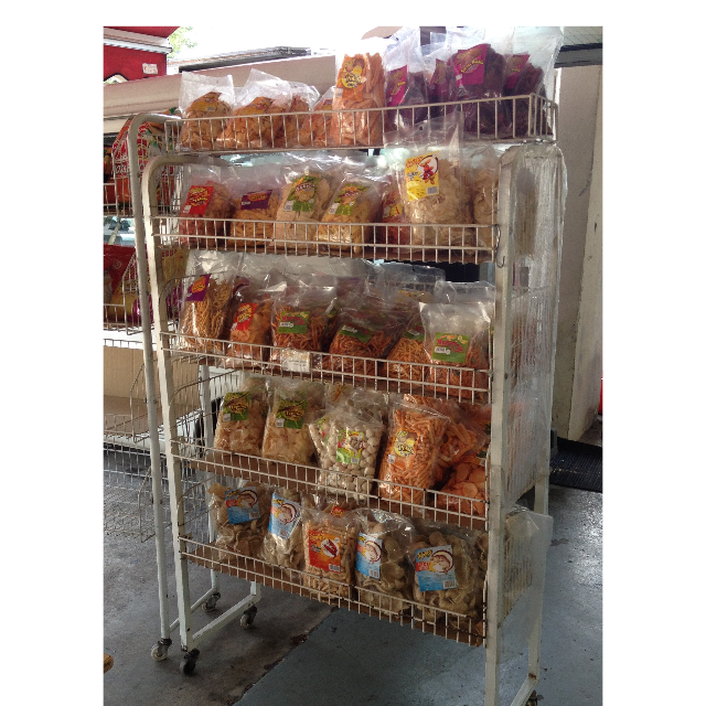 Display Racks With Wheels, Everything Else on Carousell