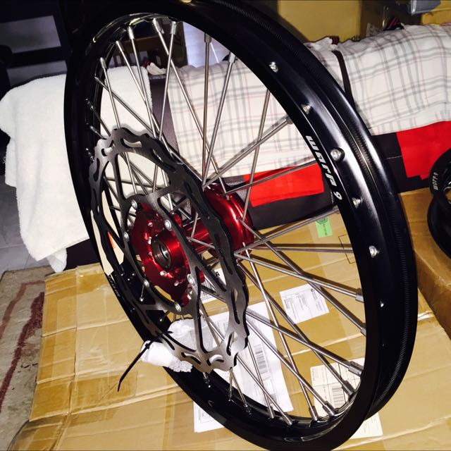 DRZ 400 SM conversion offroad rims, Cars on Carousell