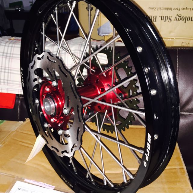 DRZ 400 SM conversion offroad rims, Cars on Carousell