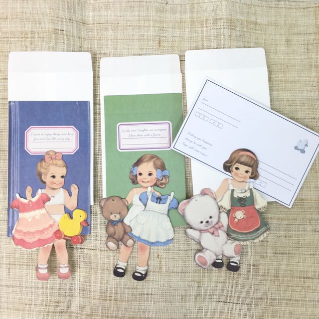 beautiful printing doll gift package round paper - 动态图库网