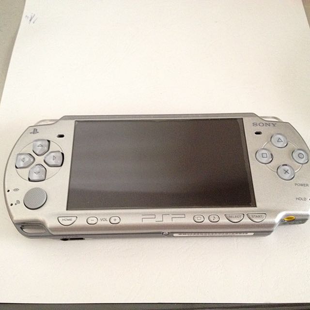 SONY PSP 2006 Version, Hobbies & Toys, Toys & Games on Carousell