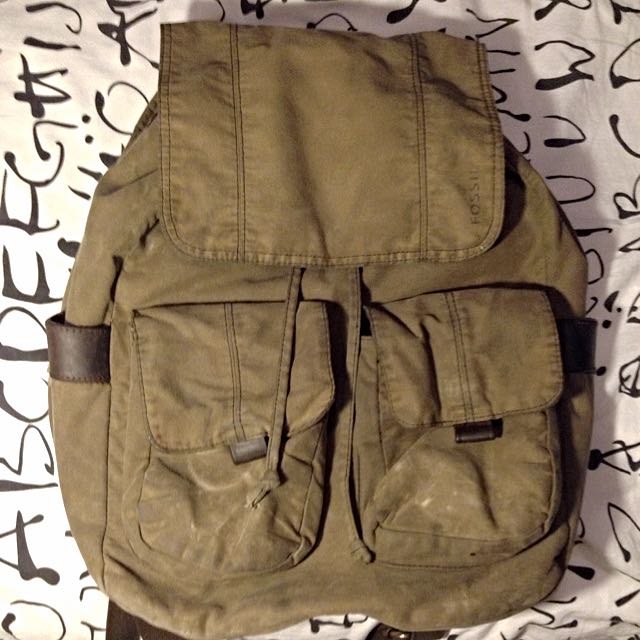 Authentic Vintage Fossil Backpack, Men's Fashion, Bags, Sling Bags on ...