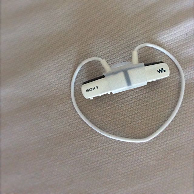 Sony Walkman MP3 Wireless Player (2GB), Computers & Tech, Parts ...
