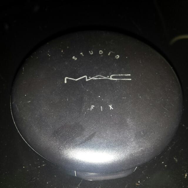 Mac Compact Powder Container, Women's Fashion, Jewelry & Organisers ...