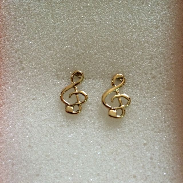 Music Note Ear Stud, Women's Fashion, Jewelry & Organisers, Earrings on ...