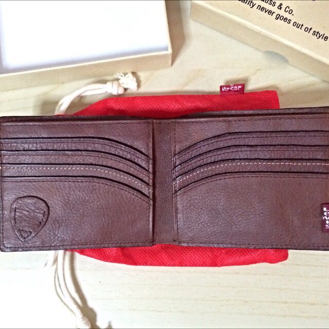 LEVI'S RED TAB Leather Men's Billfold Wallet With Large Logo for SALE ...