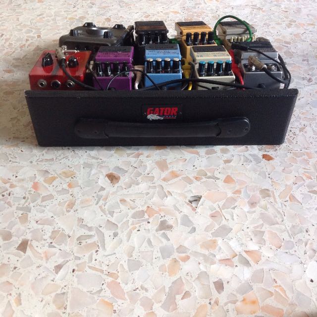 [d30] Electric Guitar Stompbox, Hobbies & Toys, Music & Media, Music ...