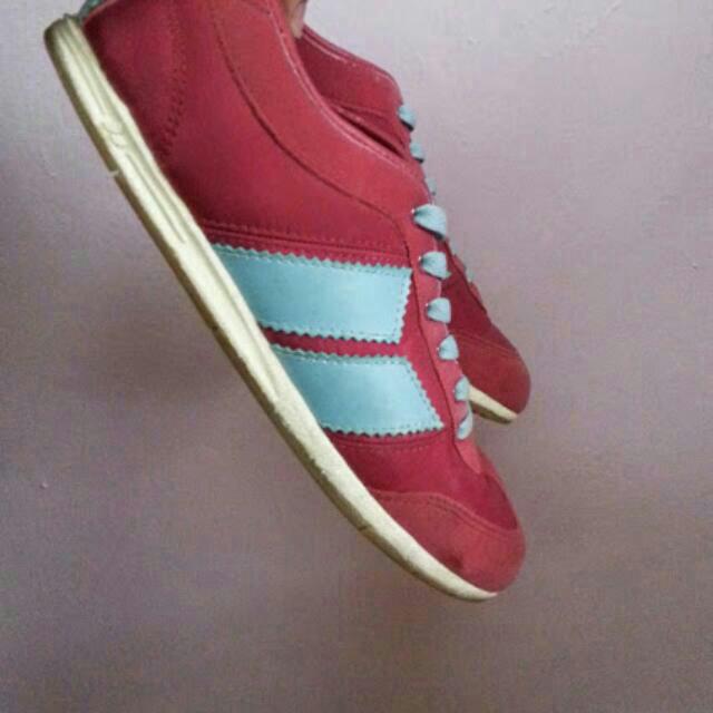 Macbeth Vegan Red, Men's Fashion, Footwear, Dress Shoes on Carousell