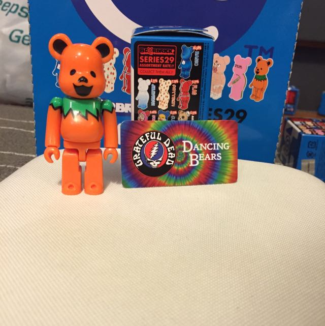 New Bearbrick Series 29 Artist 100 Grateful Dead Dancing Bears