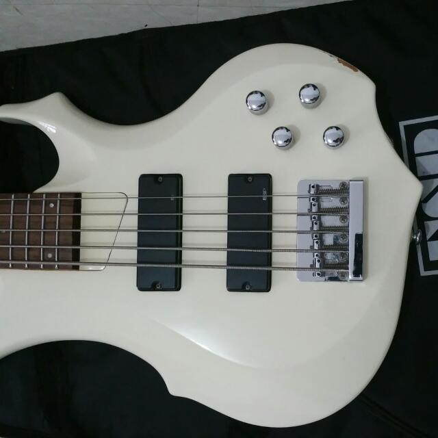 ESP Ltd F105, 5 Strings Bass Guitar With ESP Original Bag $230, Hobbies ...