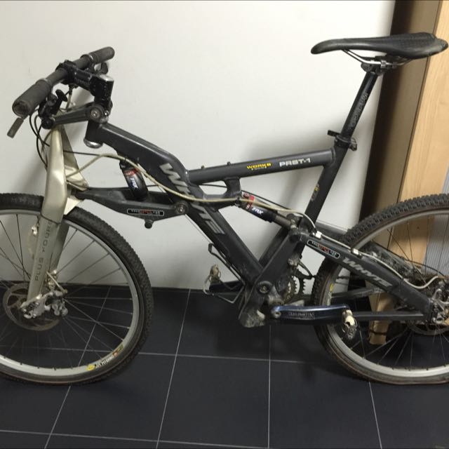 Kestrel Talon, PRST-1 Whyte, White Industries wheelset, Betto Floor ...