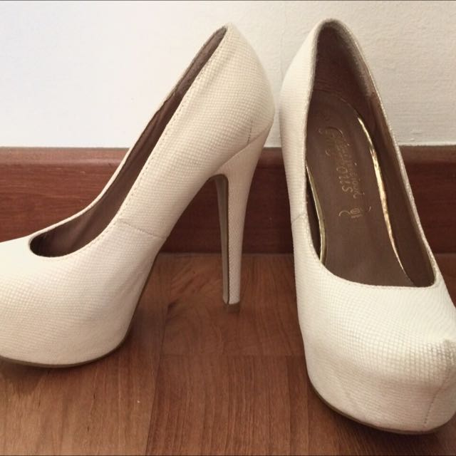 New Look High Heels, Women's Fashion, Footwear, Heels on Carousell