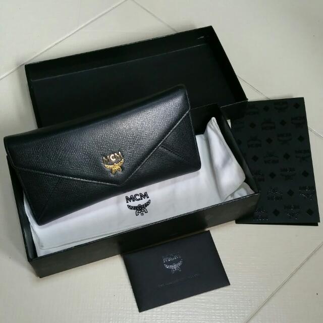 Pre-loved Authentic MCM Long Wallet, Luxury on Carousell
