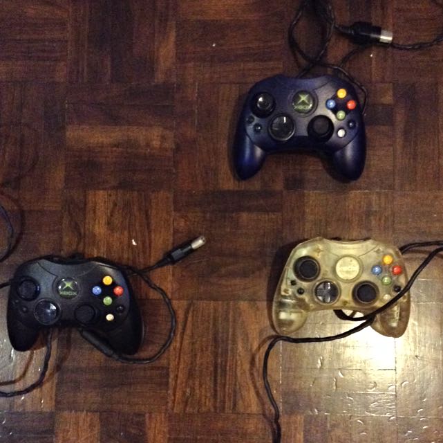 Xbox First Gen Controllers, Hobbies & Toys, Toys & Games on Carousell