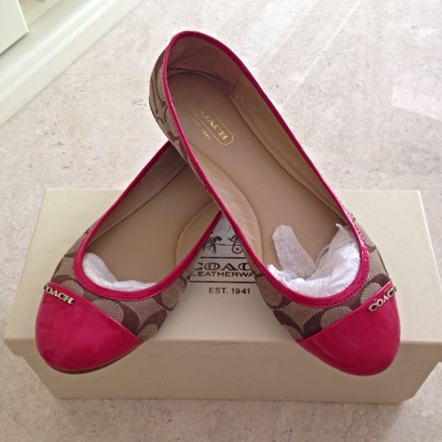Coach Flats, Women's Fashion, Footwear, Flats on Carousell