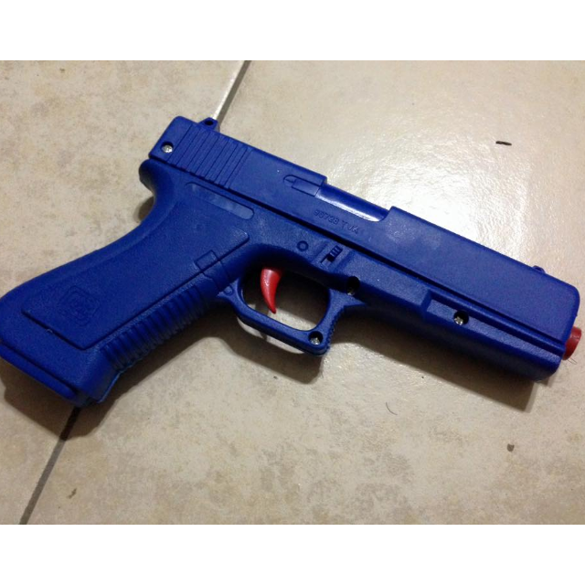 Toy Pistol Glock 17, Hobbies & Toys, Toys & Games on Carousell