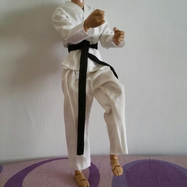 Chuck Norris And Bruce Lee Complete Kung Fu / Jeet Kun Do Attire From ...