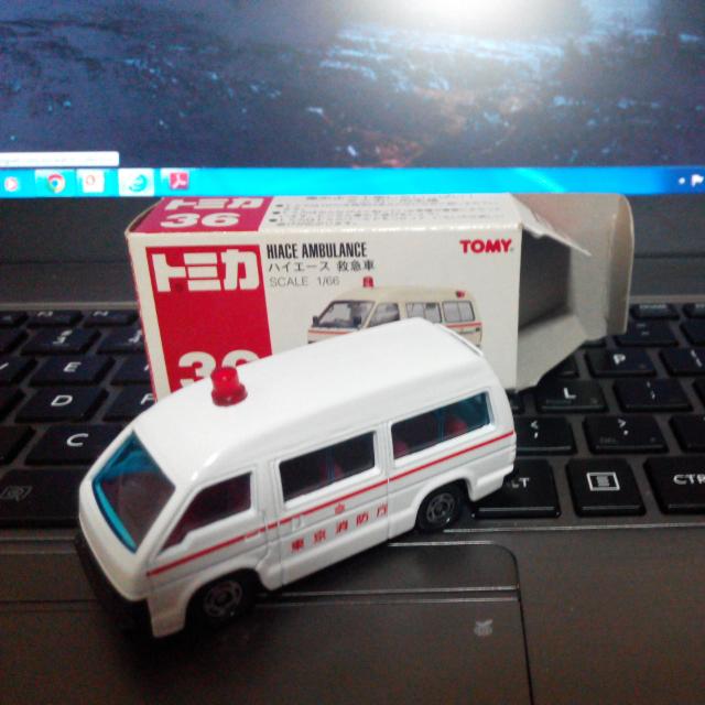 Tomica HiaCe Ambulance, Hobbies & Toys, Toys & Games on Carousell