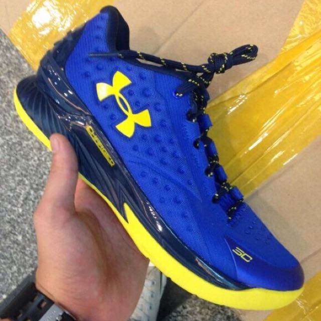 Stephen Curry Low, Men's Fashion, Footwear, Sneakers on Carousell