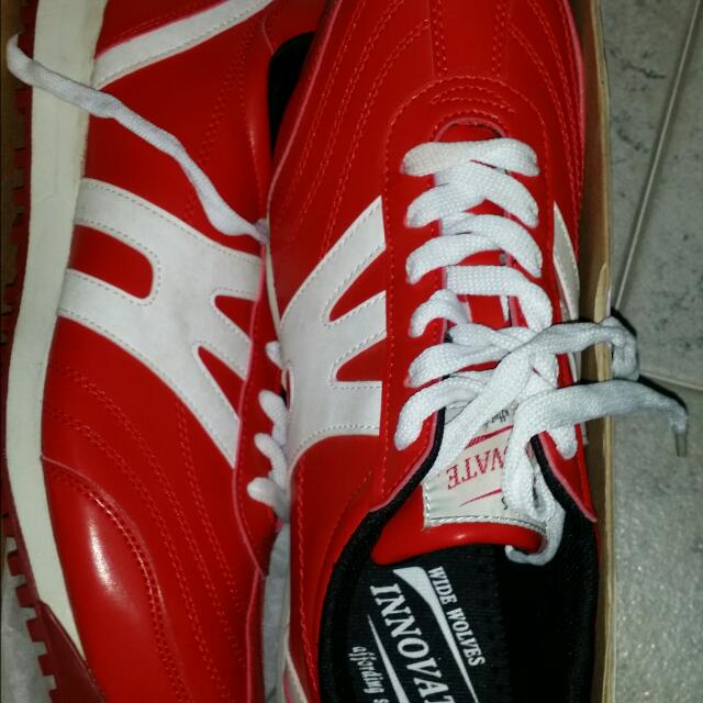 Wide Wolves Safety Shoe, Men's Fashion, Footwear, Casual shoes on Carousell