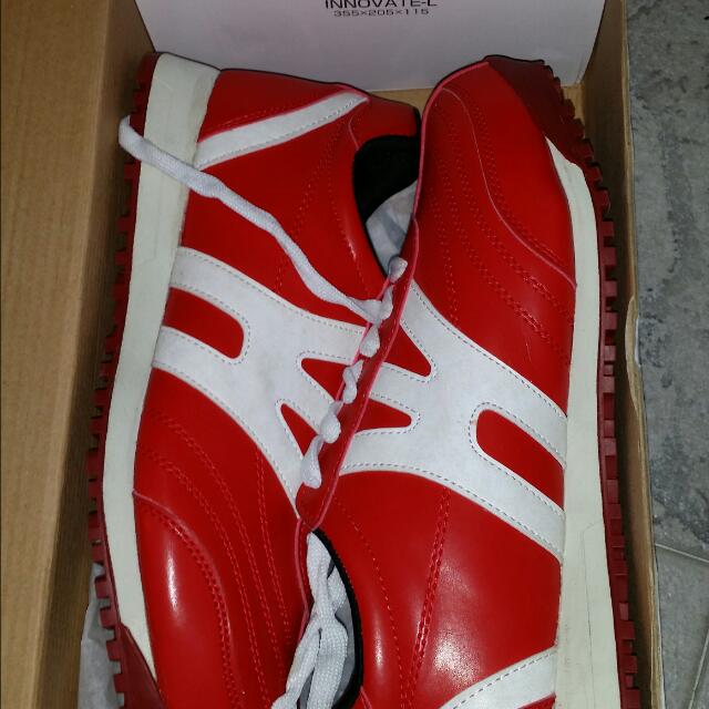 Wide Wolves Safety Shoe, Men's Fashion, Footwear, Casual shoes on Carousell