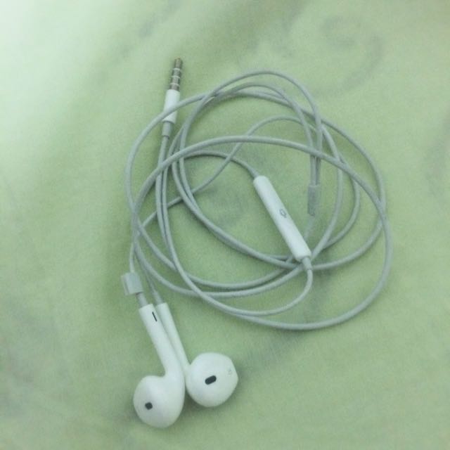 Apple Earpods (Authentic), Computers & Tech, Parts & Accessories ...