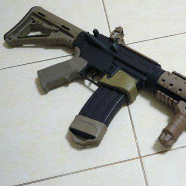 1:1 scale M4 toy gun, Hobbies & Toys, Toys & Games on Carousell