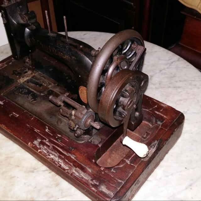 Antique Sewing machines First er N Ross Mann, Hobbies & Toys ...