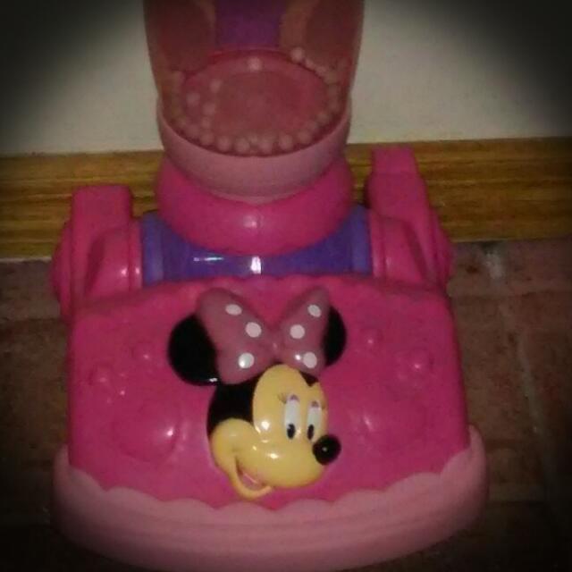 Minnie Mouse Light Up Vacuum, Hobbies & Toys, Toys & Games on Carousell