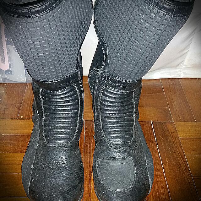 PUMA Riding Boots, Men's Fashion, Footwear, Boots on Carousell